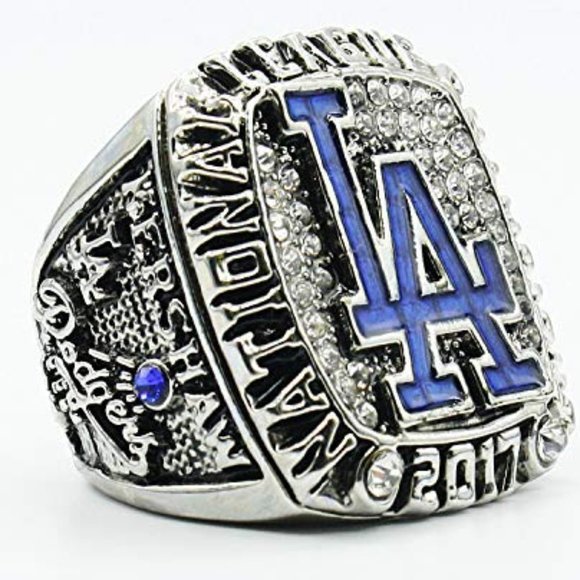MLB | Accessories | Los Angeles Dodgers Championship Ring Fast Shipped ...
